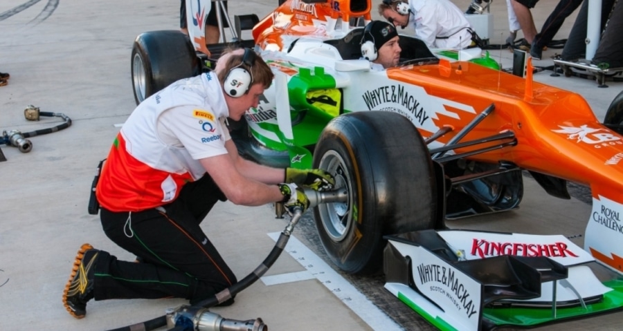 Get A Closer Look At The Action In The Pit Lane During P3 - Home of the ...